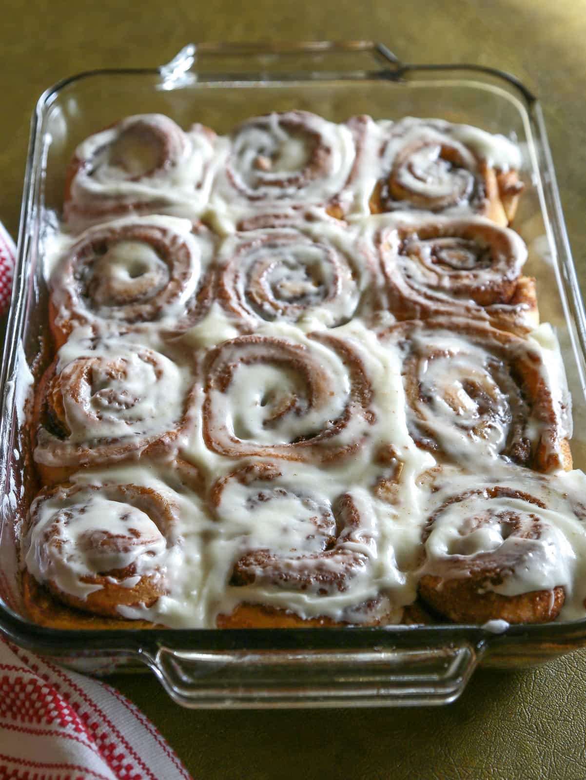 Copycat Cinnabon Cinnamon Rolls | The Girl Who Ate Everything